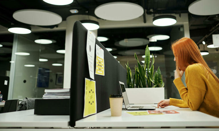 Why office workers look tired after just a few hours at work