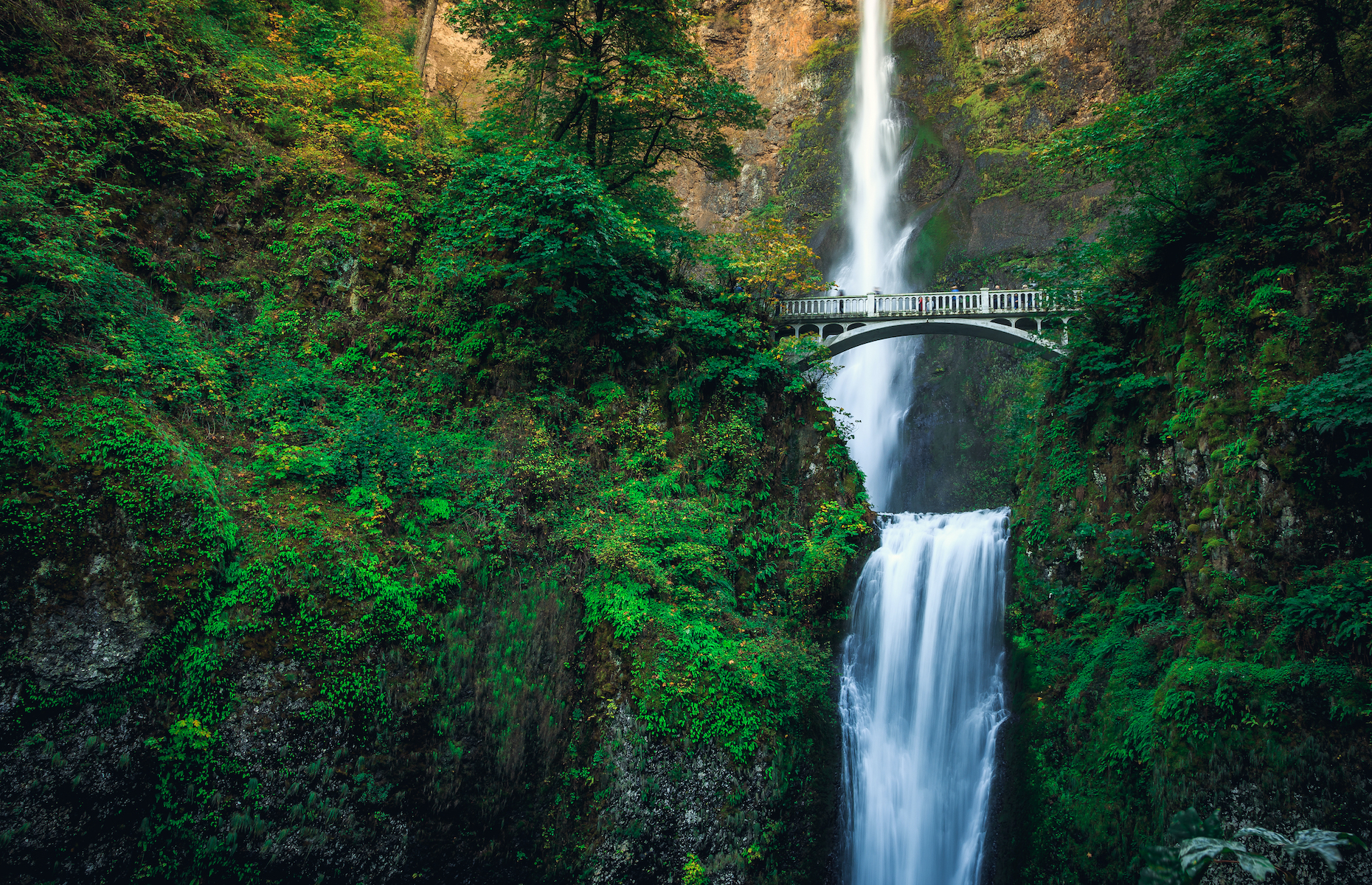 The most stunning waterfalls around the world
