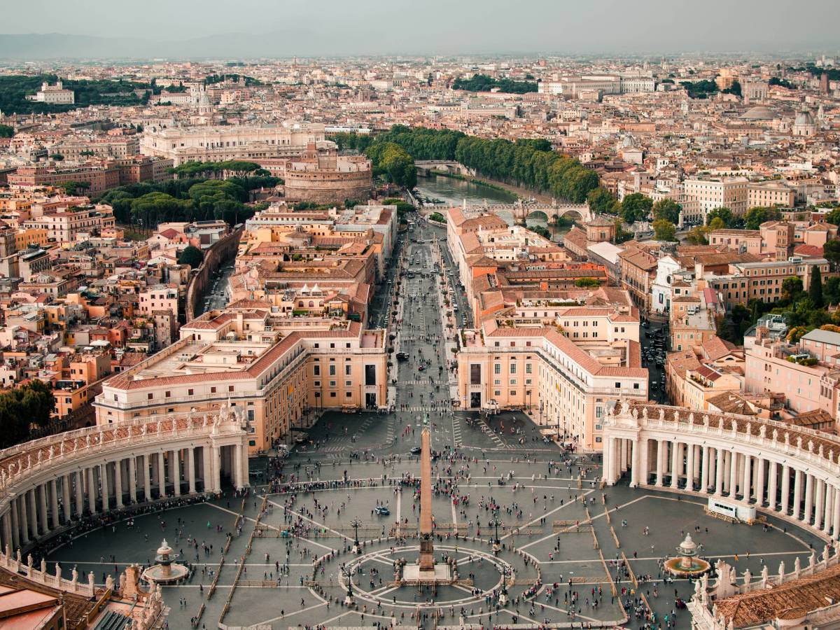 Ritorno alla tradizione. Boom di fedeli in pellegrinaggio da Parigi a ...