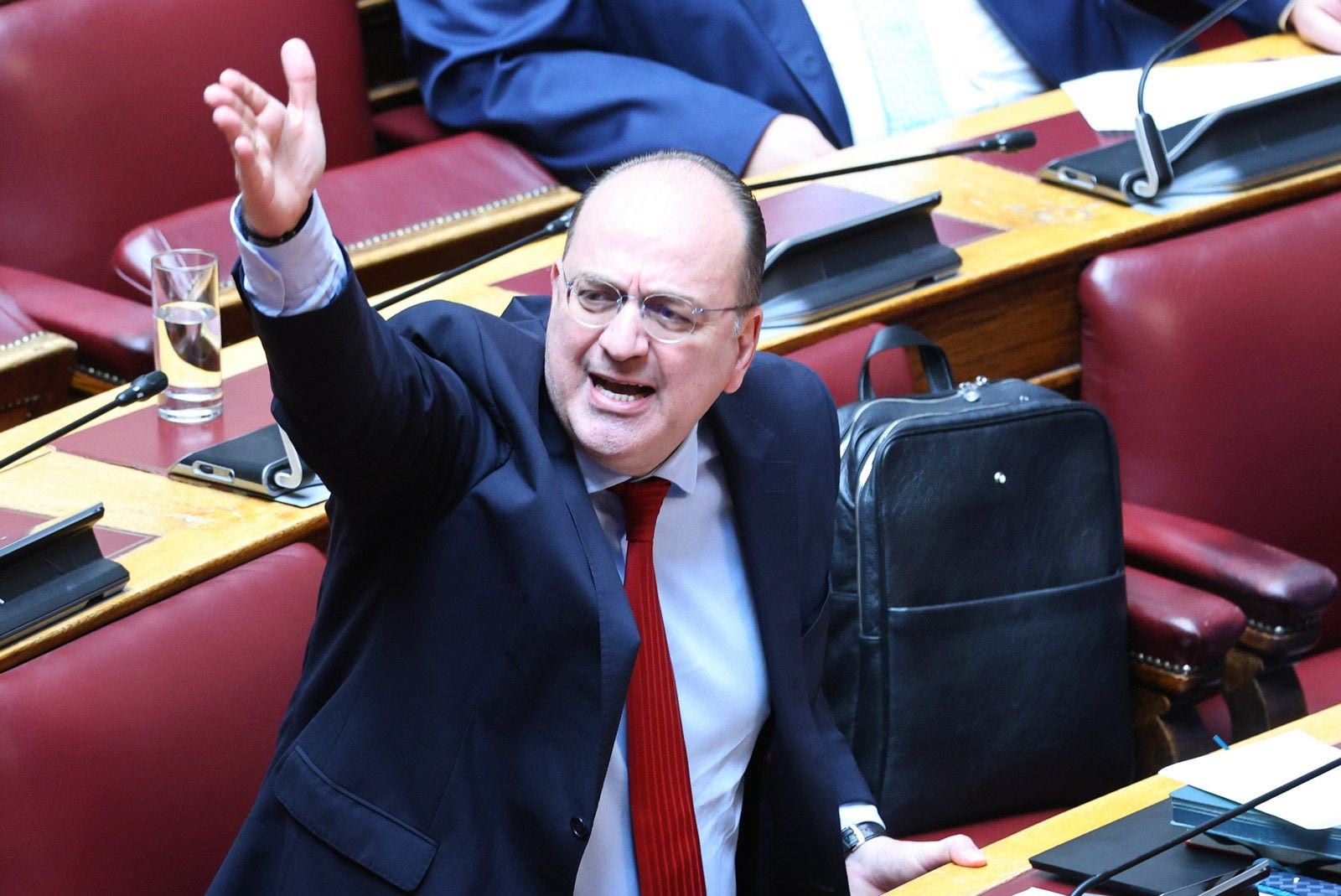O Μακάριος Λαζαρίδης και το ηθικό μειονέκτημα της κυβέρνησης