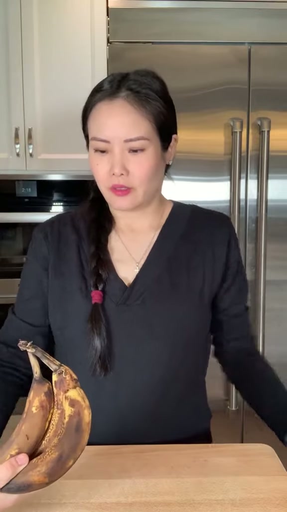 Making a blueberry banana loaf with my kids!