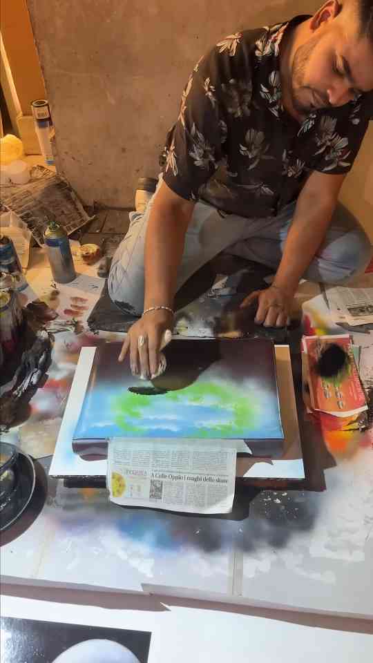 I asked him to paint my leather briefcase for 20 euros