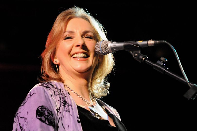 Enya breaks silence as 'beloved' sister Moya Brennan dies at her home ...