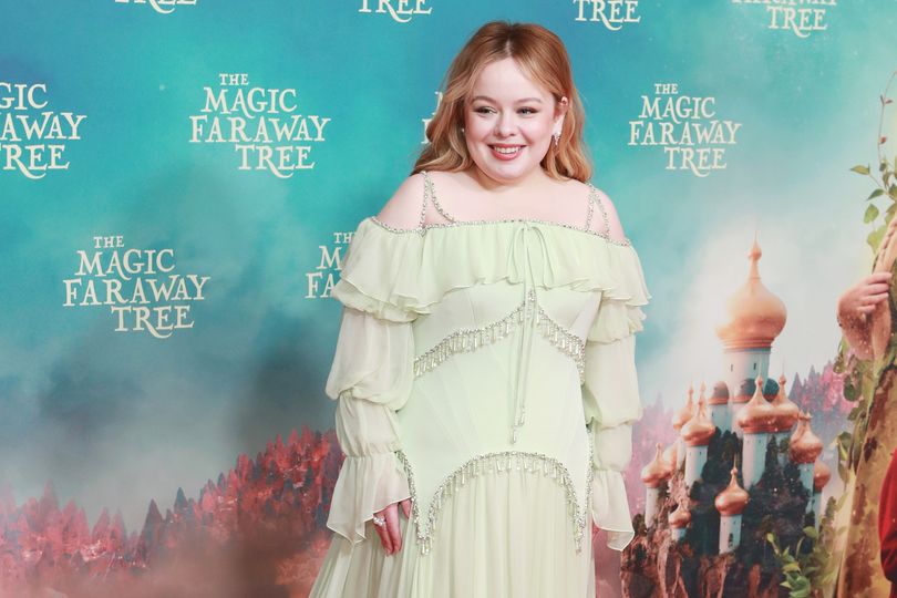 Stockport actress Aimee Lou Wood joins Bridgerton star as next hosts of ...