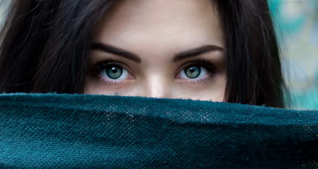 10 small habits that make people more attractive