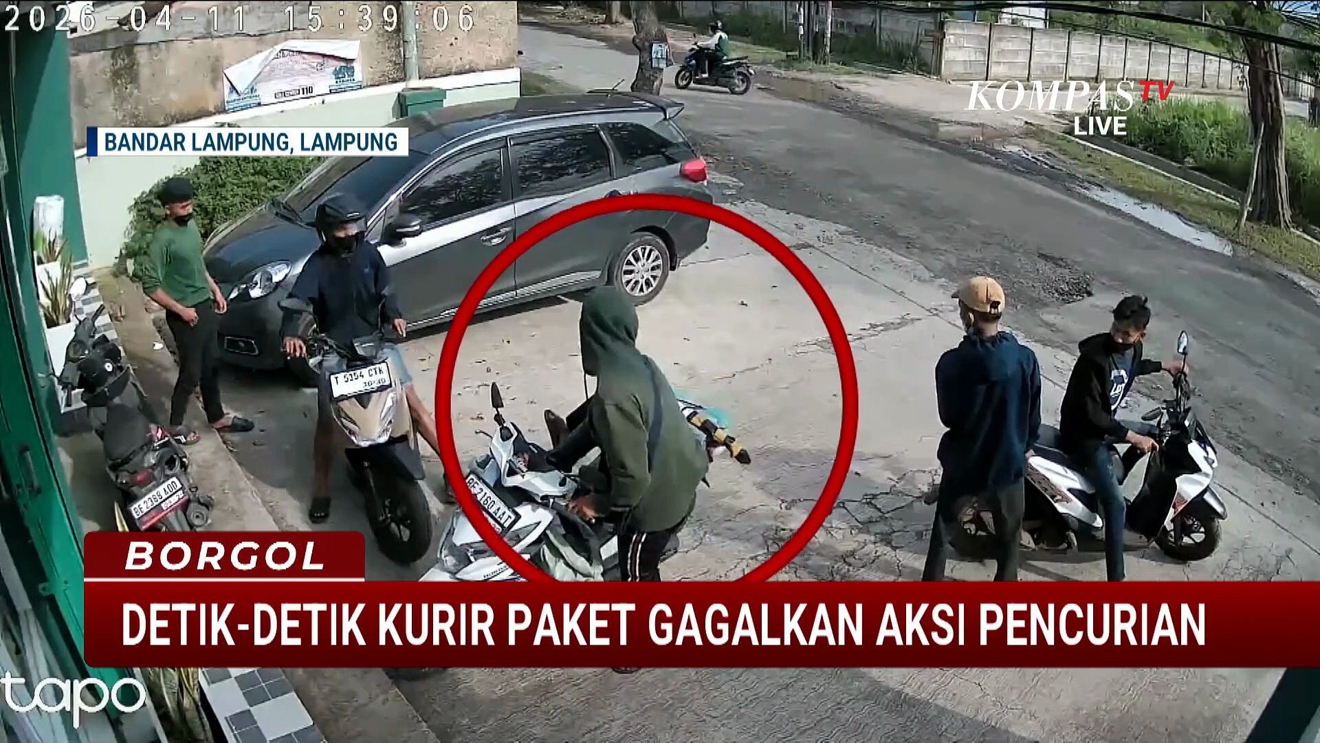 Detik-detik kurir paket gagalkan aksi pencurian motor di Bandar Lampung ...
