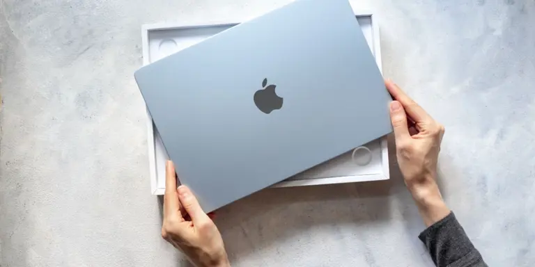 Why Apple removed the glowing MacBook logo