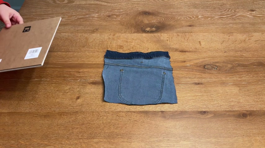 Put a picture frame on your jeans (this is genius!)