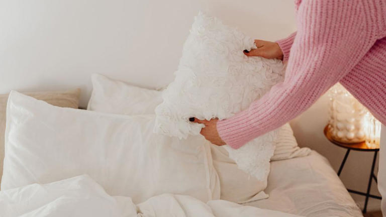 Truco de la hoja de laurel bajo la almohada: ¿para qué sirve?