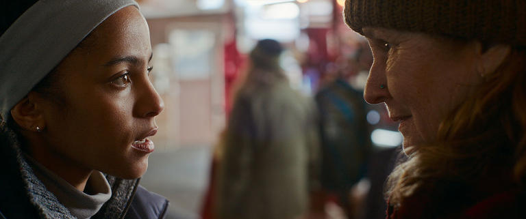 Passenger trailer and poster released by Paramount