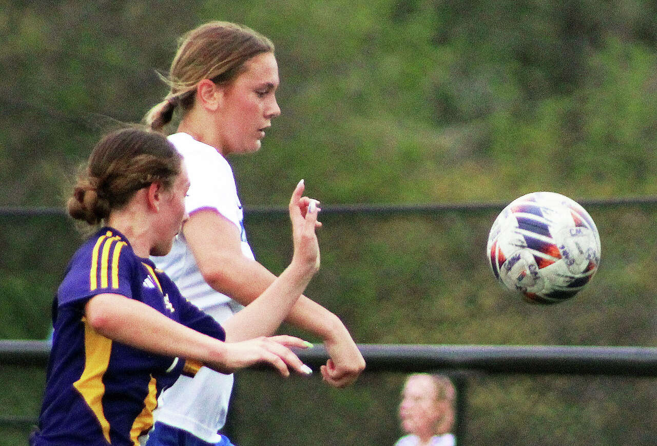 Quick draw: CM, Marquette battle to tie at Hauser