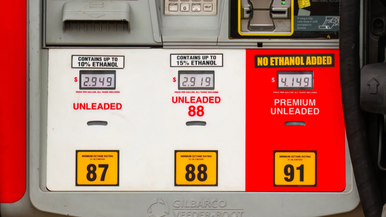 The federal gas pump rule behind the four-gallon minimum fill requirement