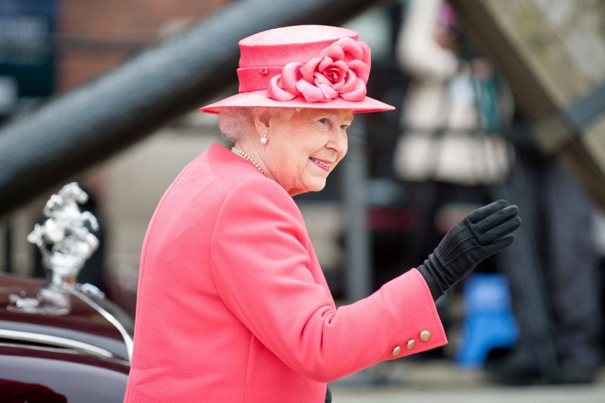 Queen Elizabeth II’s 2‑ingredient cheesecake dessert is going viral ...