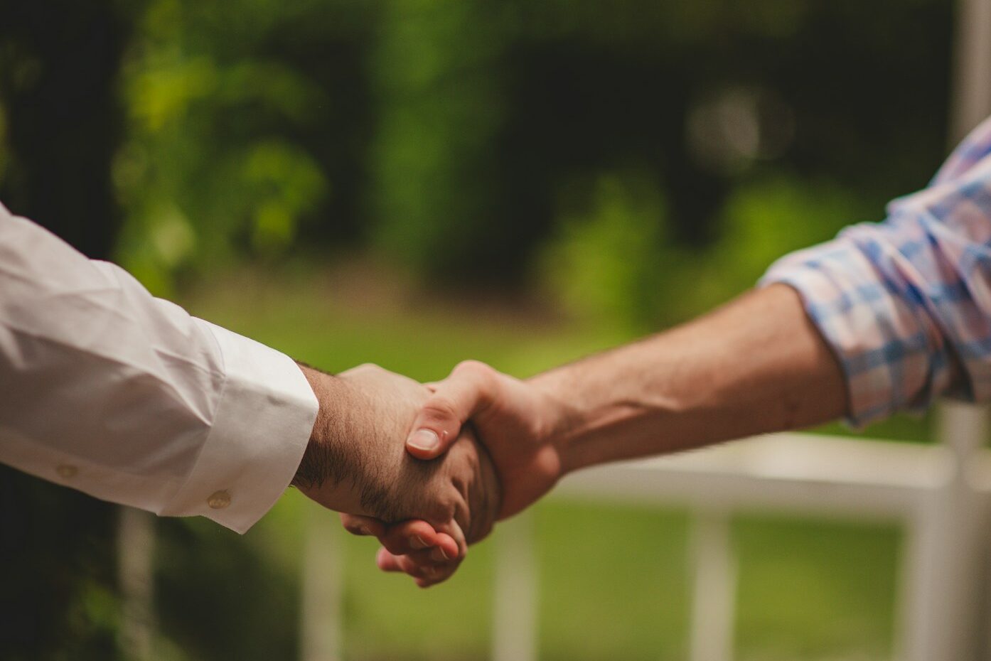 15 neighborly etiquette rules everyone should follow
