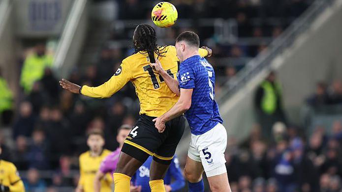 Premier League to relax red cards for hair pulling