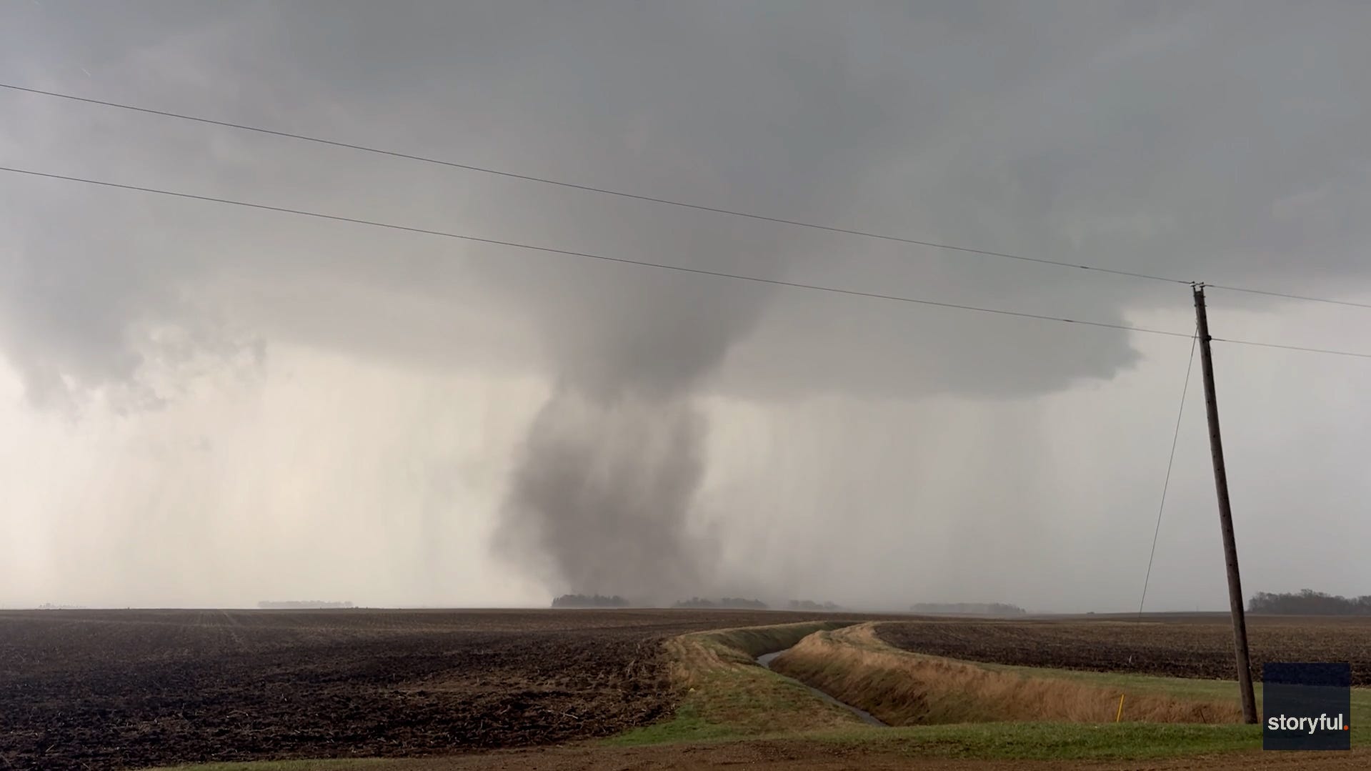 Severe weather hits the Midwest with hail and tornadoes