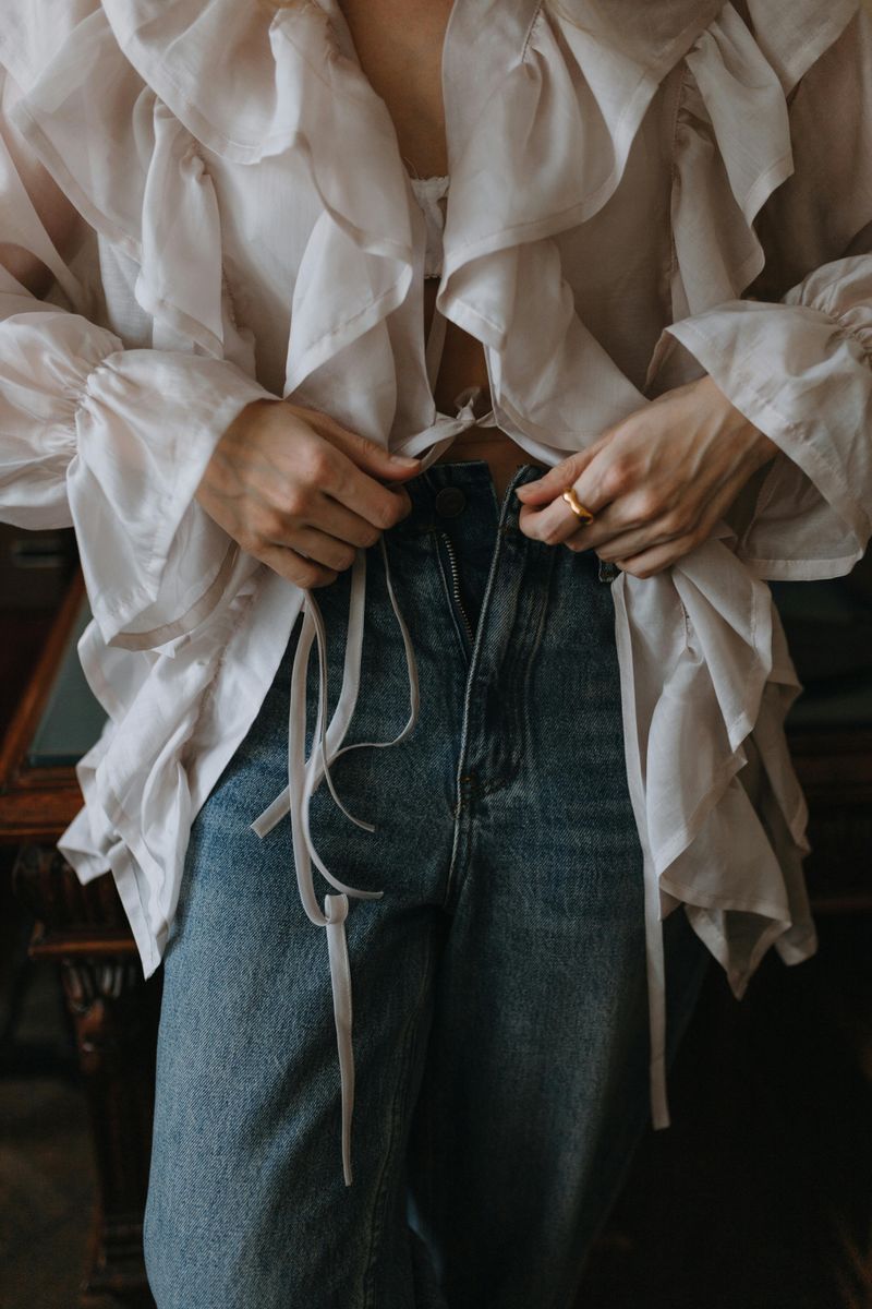 13 things women wear that men secretly love