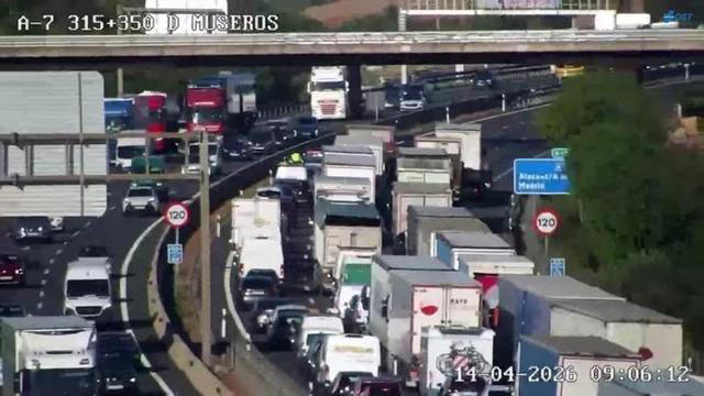 Un accidente en la A-7 y varios kilómetros de retenciones complican la ...