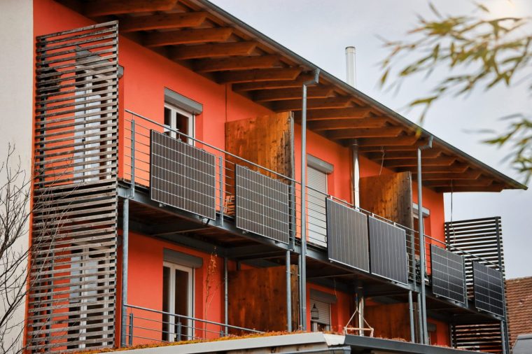 We use £400 plug-in solar panels – UK flat owners will face this problem