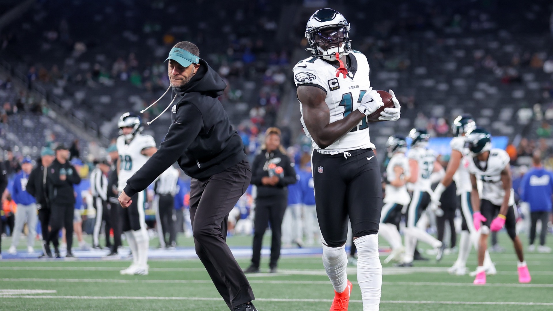 AJ Brown trade rumors & Eagles' 1st round draft strategy