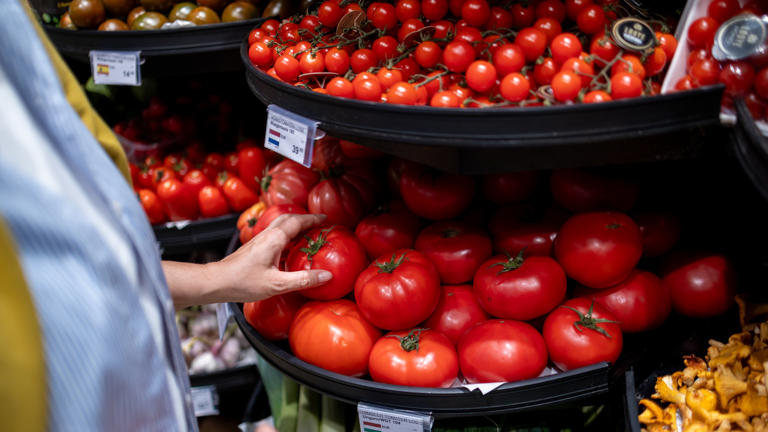 Sticker shock on tomatoes? Why this grocery store staple is the latest ...