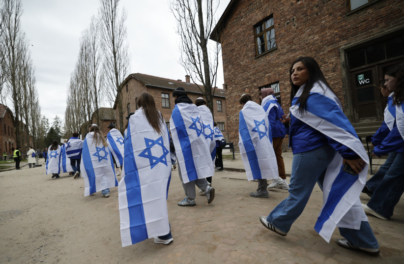 Swastika shown in Polish parliament during March of the Living