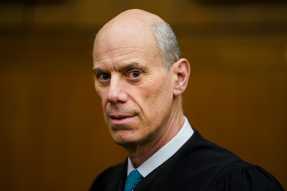 US court rules judge must end contempt probe into Donald Trump