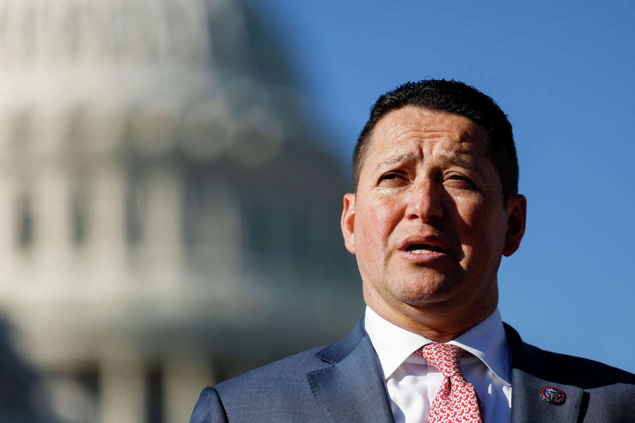 Texas lawmaker exits in scandal fallout. Will Abbott rush to fill the ...