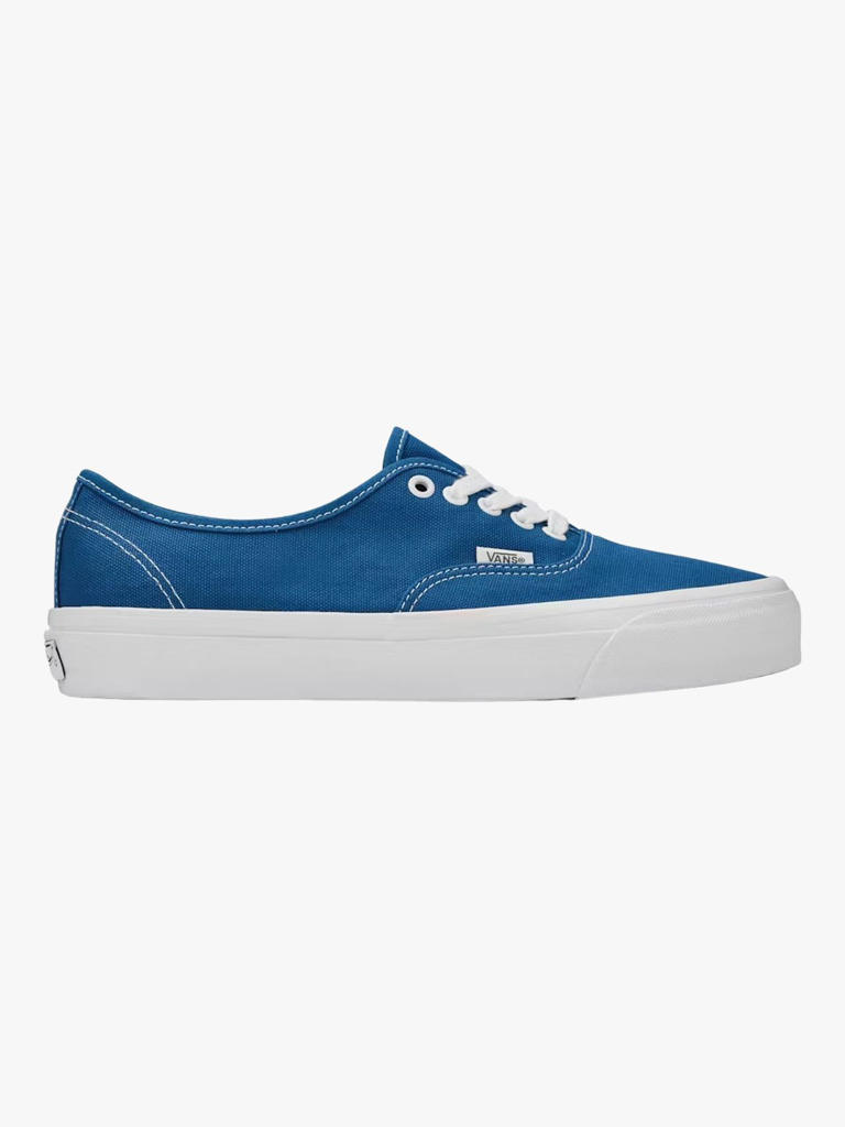 The best men's canvas sneakers are your no-brainer spring shoes