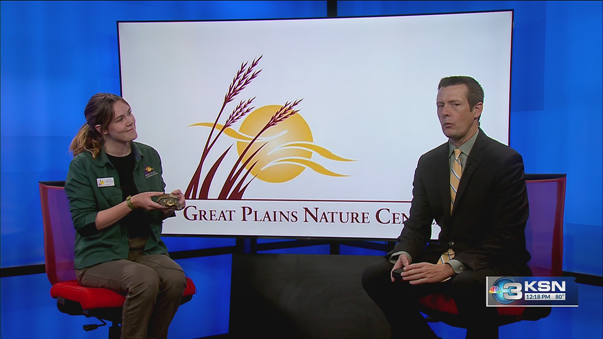 Great Plains Nature Center prepares for spring with volunteer event