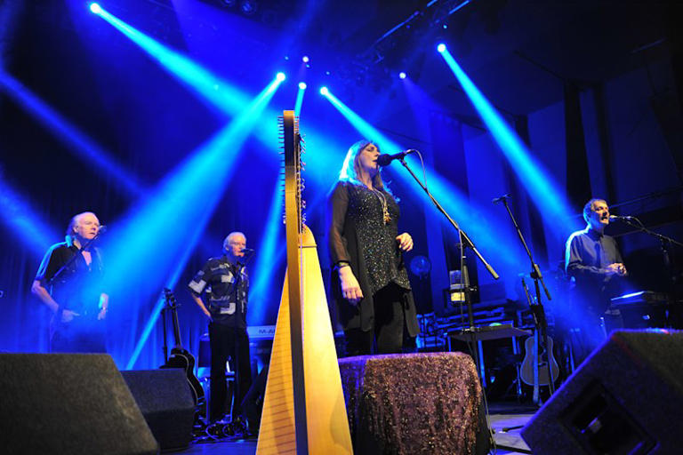 Enya pays tribute to sister Moya Brennan after Celtic music legend dies ...