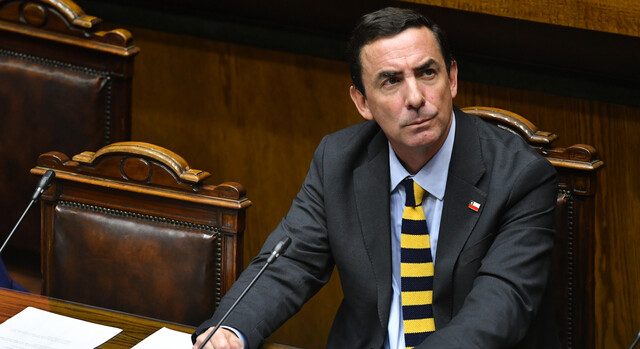 Ministro Rabat pide “generosidad” a Desbordes por cárcel Santiago 1 ...