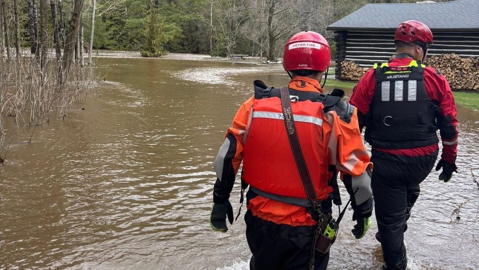 Evacuations underway on E River Road in East Bay Township with water ...