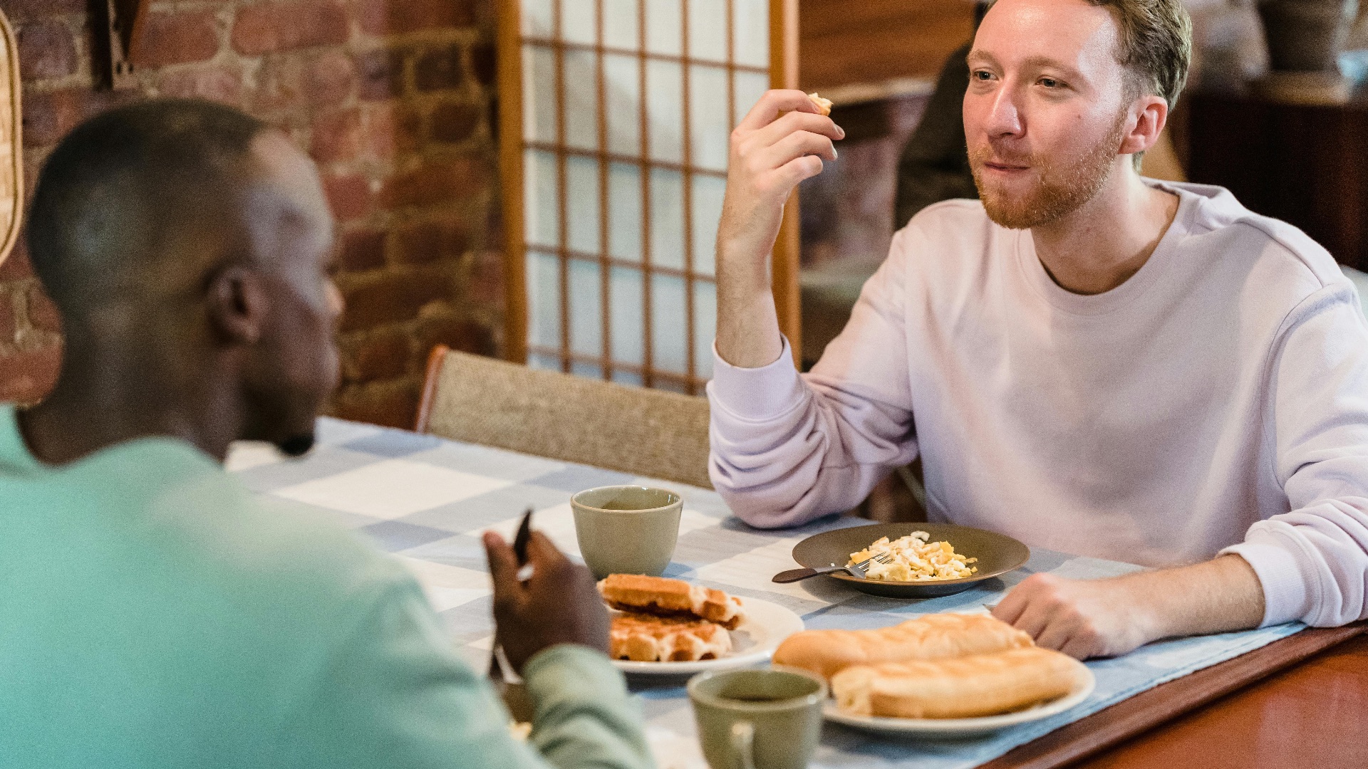 20 gross habits that make you less attractive