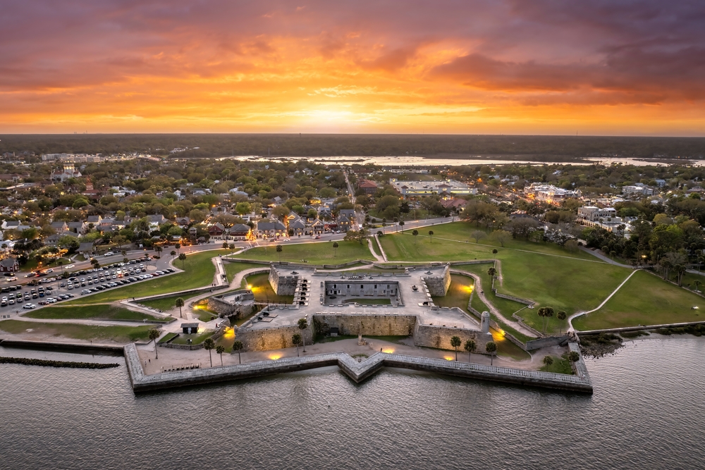 16 US landmarks that are easy to add to a larger family vacation