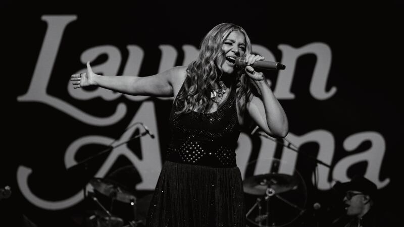 Lauren Alaina to headline Paperfest 2026