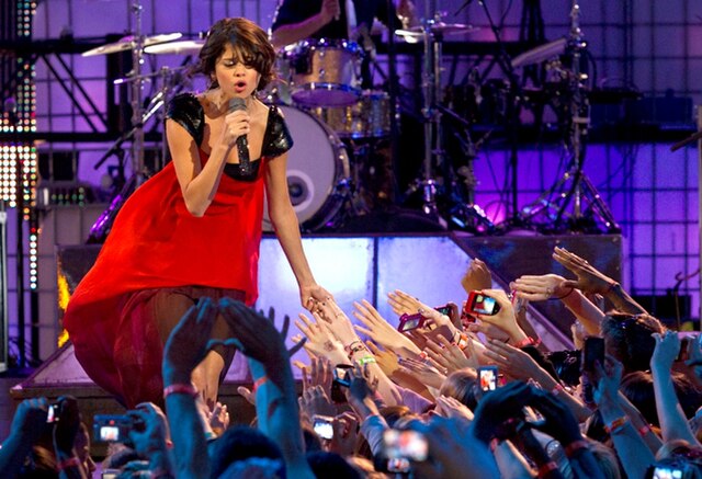 Selena Gomez and Demi Lovato reunite after nearly a decade