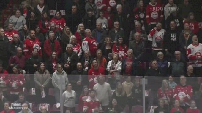Must see: Soo Greyhounds crowd helps sing anthem when mic fails