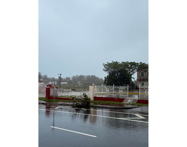 Super Typhoon Sinlaku pounds remote US islands in the Pacific Ocean ...