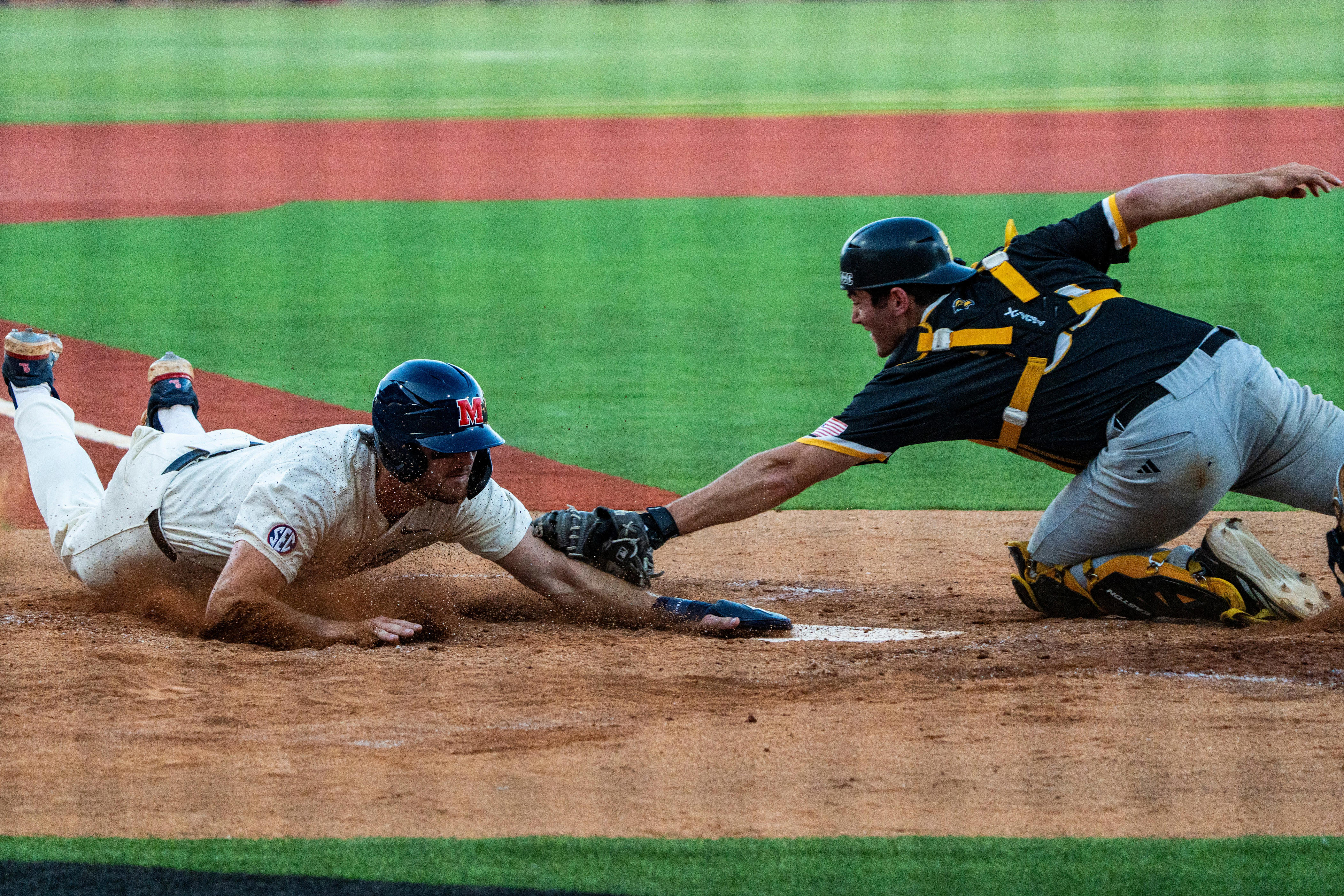 Ole Miss baseball wins sixth straight, downs Southern Miss