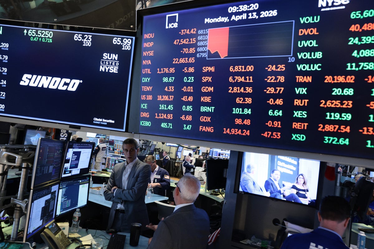 Asian stocks hit six-week high amid fresh hopes for Iran peace talks