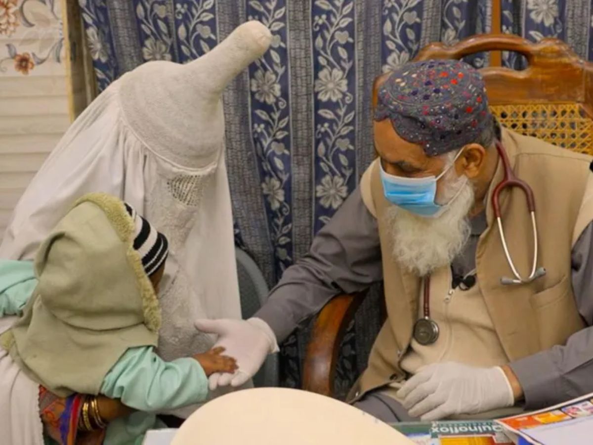 HIV crisis in Pakistan govt hospital: Over 300 children test positive ...