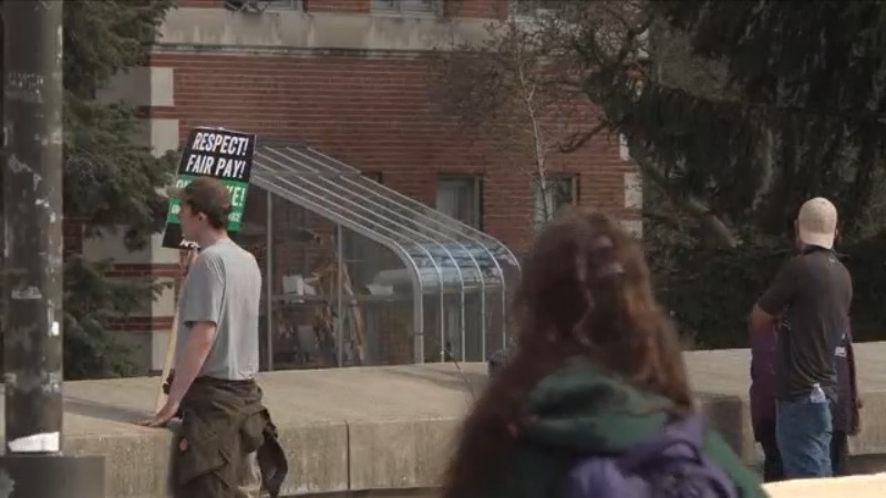 ISU students report trash build-up as strike continues