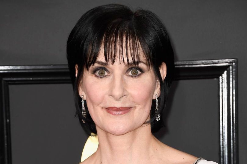 Enya breaks silence as 'beloved' sister Moya Brennan dies at her home ...