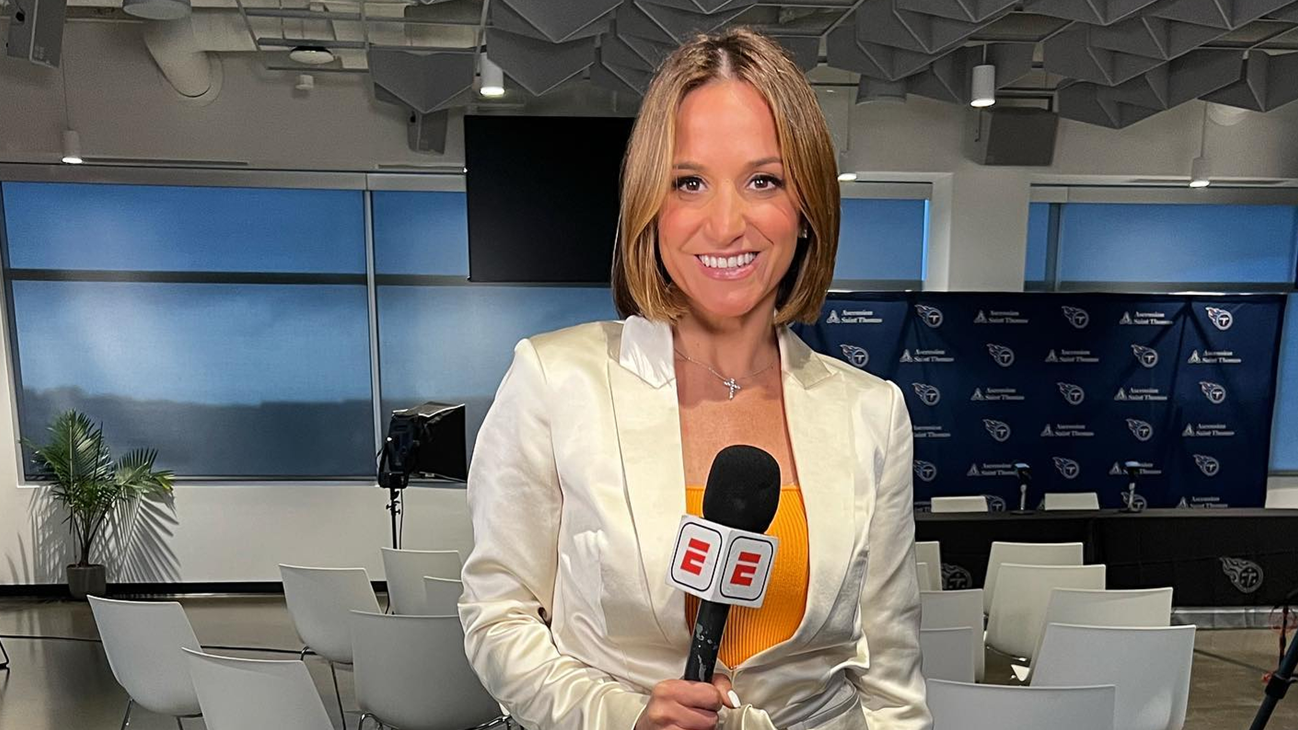 10 photos of Dianna Russini: Net worth, family, career and resignation ...