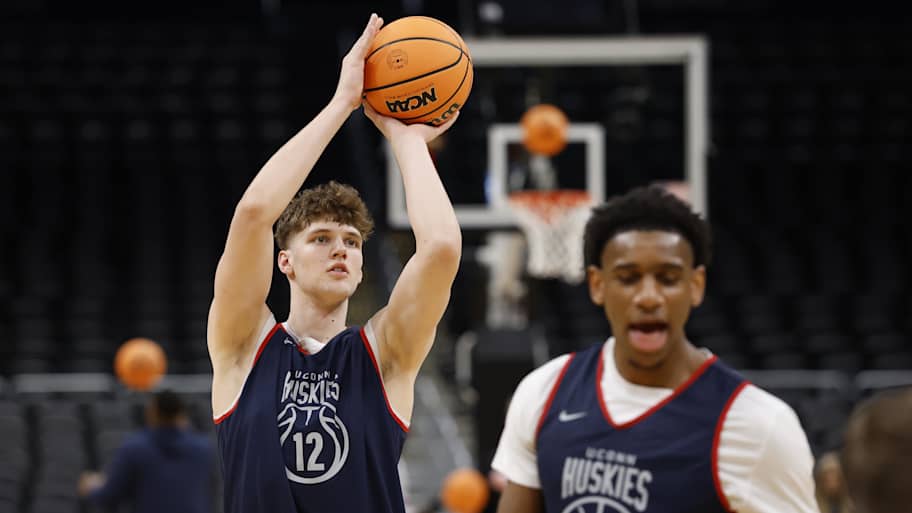 UConn swinging big for front court replacements after Eric Reibe enters ...