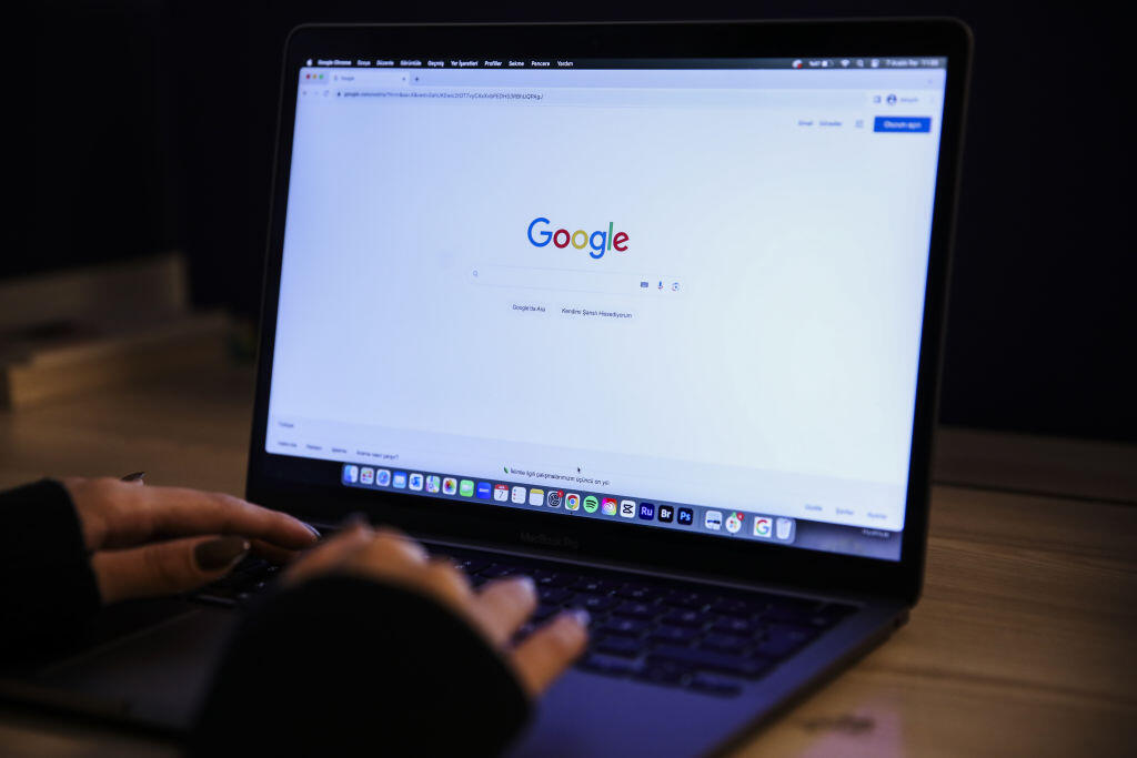 Google is about to punish websites for that annoying browser back ...