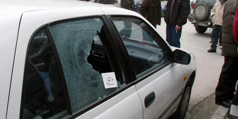 Ηράκλειο: Καταστροφές σε παρκαρισμένα αυτοκίνητα κοντά στο αεροδρόμιο ...
