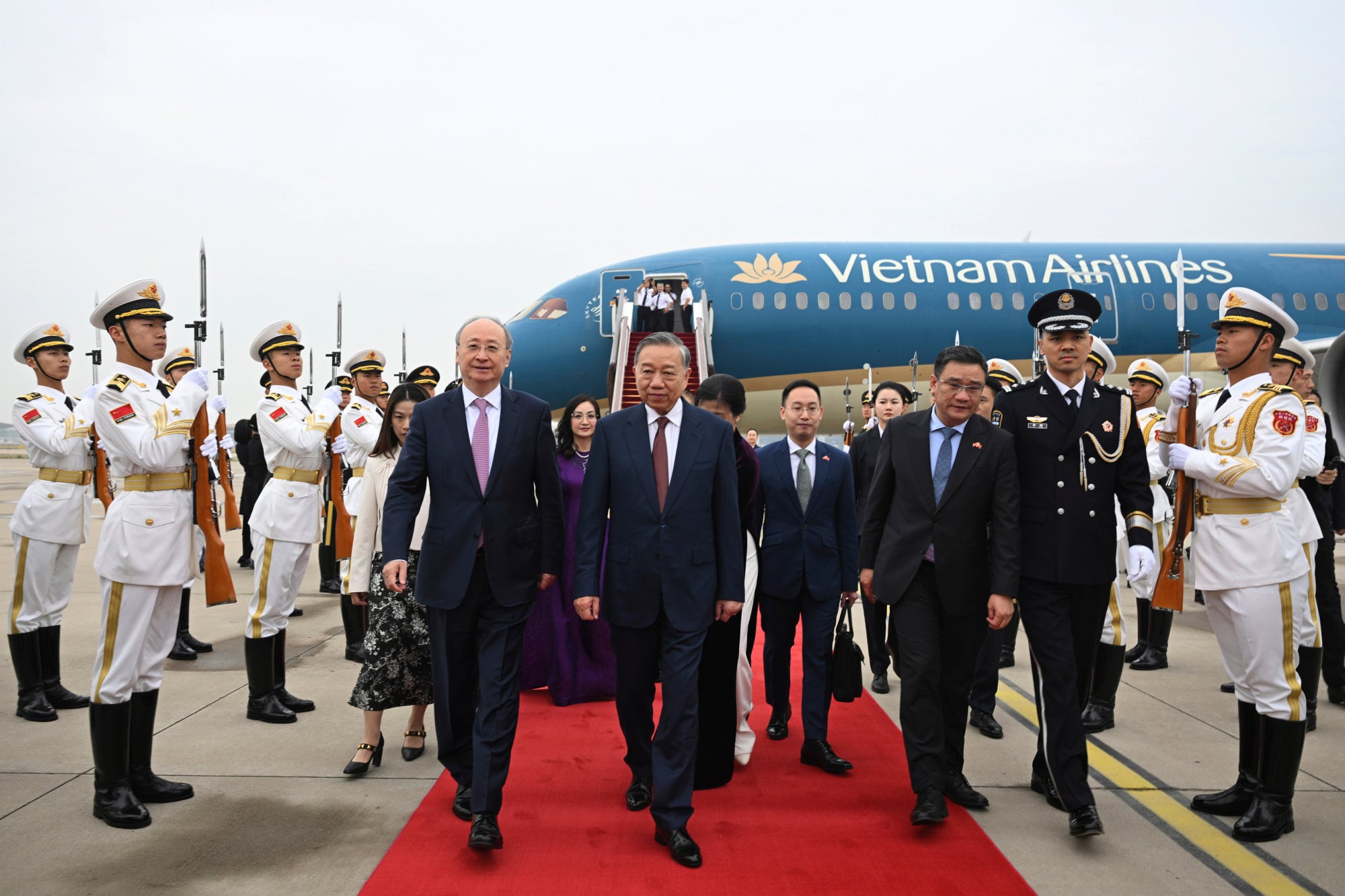 China’s Xi Jinping tells Vietnamese counterpart they should jointly ...