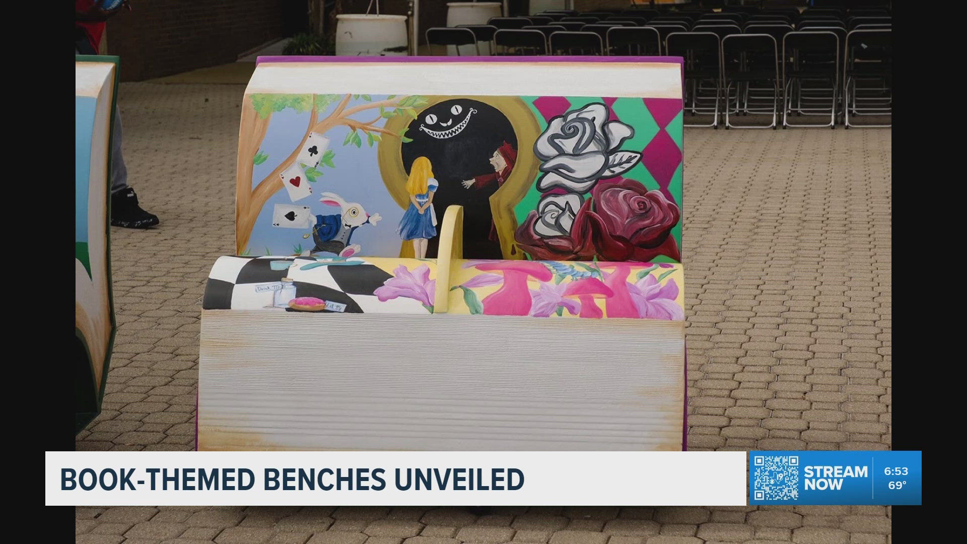 Longview Library unveils literary-themed book benches in public art project